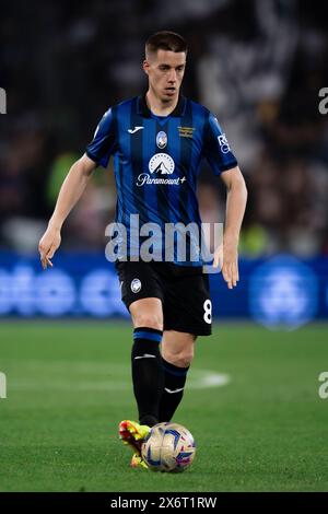 Marten de Roon (Atalanta 15) am Ball, GER, Eintracht Frankfurt vs ...