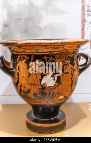 Greek red-figure bell crater Stock Photo - Alamy