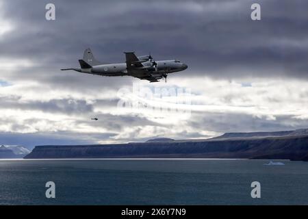 RCAF CP-140 Aurora over the Northwest Passage Stock Photo - Alamy