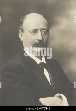 Portrait of the Concert singer Johan Messchaert; John. Messchaert Stock ...
