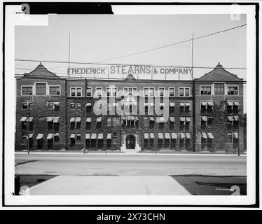 Fred Stearns lab, Detroit, Mich., between 1910 and 1920 Stock Photo - Alamy