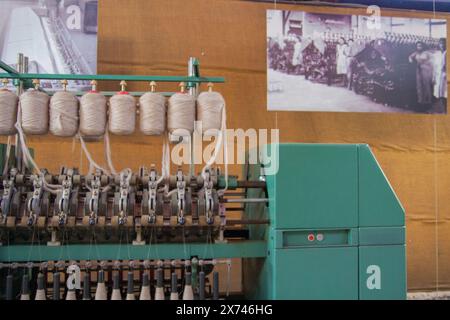 Ancient alpaca wool industrial process Stock Photo - Alamy