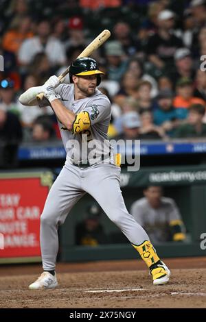 Oakland Athletics second base Max Muncy (10) in the fourth inning of a ...