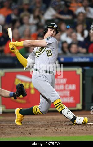 Athletics first base Tyler Soderstrom (21) in the fifth inning of a ...