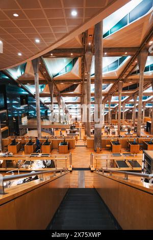 ALEXANDRIA LIBRARY, SNOHETTA, ALEXANDRIA, EGYPT Stock Photo - Alamy