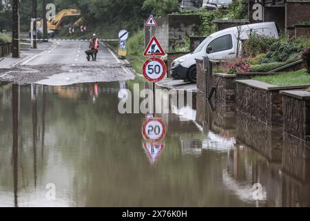 Trooz, Belgium. 18th May, 2024. Picture of a barrier on the road ...
