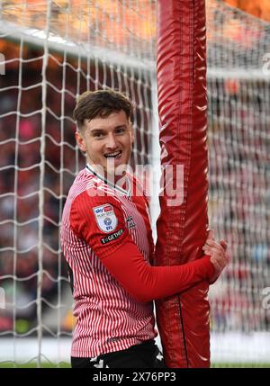 David Brooks of Southampton shoots just wide - Southampton v West ...