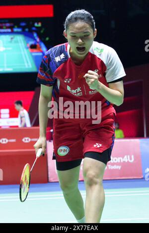 Bangkok, Thailand. 18th May, 2024. Chen Boyang (R)/Liu Yi of China ...