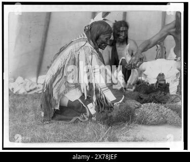Slow Bull, Edward S. Curtis Collection., Curtis no. 2519-07.. Slow Bull ...