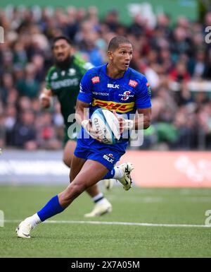 Manie Libbok of DHL Stormers during the pre-match warm-up ahead of the ...