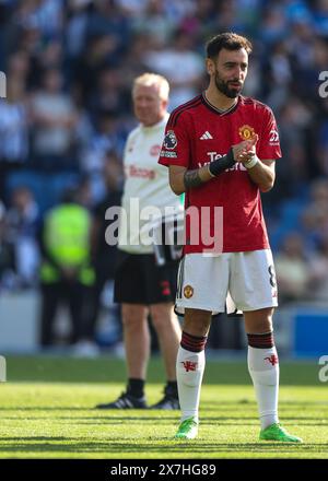 Bruno Fernandes of Manchester United applauds the fans after the game ...