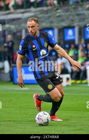 Carlos Augusto of Inter seen in action during the UEFA Champions League ...