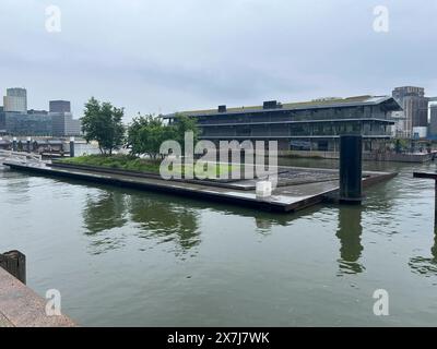 The floating building Floating Office Rotterdam, in the Rijnhaven, of ...