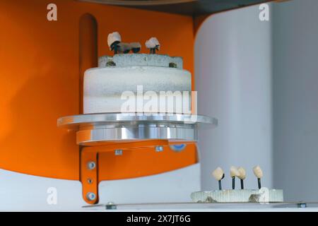 Press oven machine for denture production in the stomatology laboratory ...