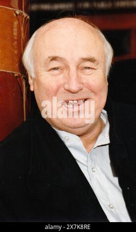 BILL MAYNARD, ACTOR, COMEDIAN AND FILM STAR, 1990 PIC MIKE WALKER, 1990 ...