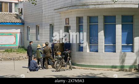 grocery shopping pavilion on Pyongyang Street Stock Photo - Alamy