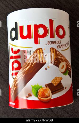 2024: Kinder bueno (by Ferrero) chocolate bar, on white Stock Photo - Alamy