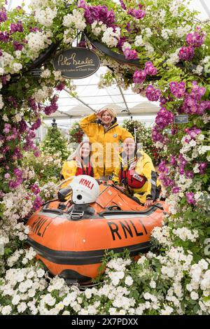 Anthea Turner and RNLI crew launching the rose 'with courage' created ...