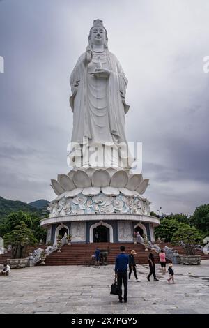 Vietnamese religious statues Stock Photo - Alamy