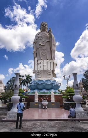 Vietnamese religious statues Stock Photo - Alamy