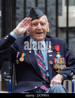 98-year-old D-Day Veteran Bernard Morgan, whose story is among those ...