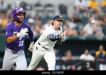 West Virginia pitcher Carson Estridge (40) reacts after an NCAA ...