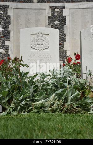 Commonwealth War Graves Commission Tyne Cot Cemetery for First World ...
