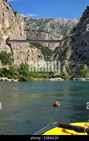 Bridge connecting the canyon between two rocks Stock Photo - Alamy