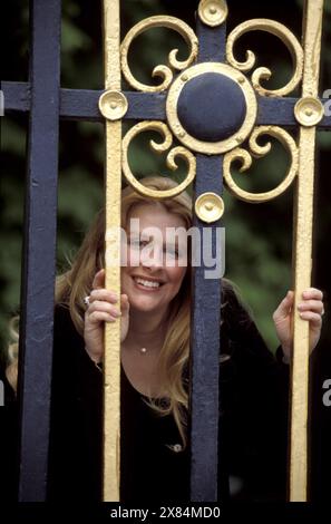 Elizabeth DEWBERRY - Date : 19990401 ©John Foley/Opale.photo Stock ...