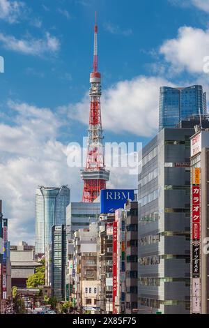 Tokyo modern landmarks. Roppongi Hills, Azabudai Hills skyscrapers and the famous Tokyo Tower in ...