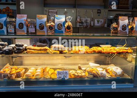 Display of a candy shop with bolos and croissant in Bolhao Market ...