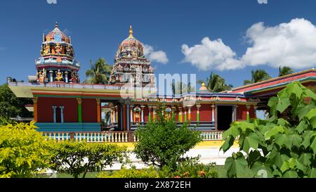 Fiji, Lautoka. Krishna Kaliya Temple, exterior. Largest Hundi temple in ...