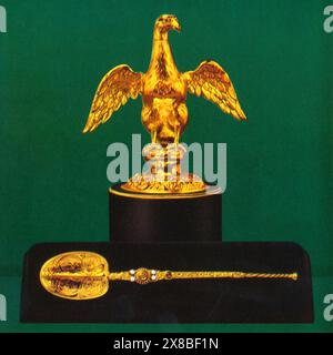 The Golden Ampulla and the Anointing Spoon Stock Photo - Alamy