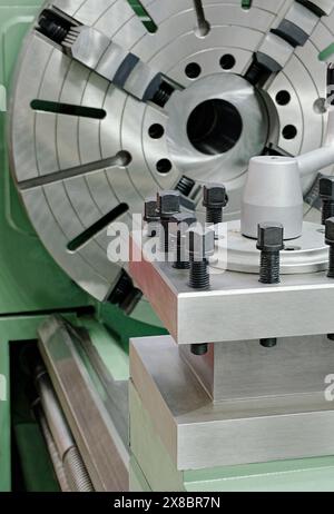 Close up of lathe machine Stock Photo - Alamy