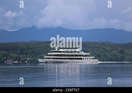 Feldafing, Bayern, Deutschland 25. Mai 2024: Ein Frühsommertag in ...