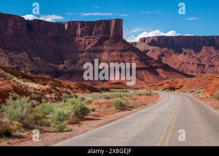 Utah's Castle Valley features astonishing buttes and mesas near Moab ...