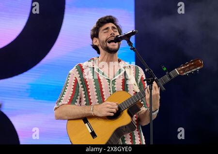 Alvaro Soler live bei einem Konzert auf dem Demokratiefest zu 75 Jahren ...