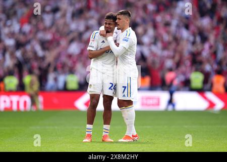 Leeds United's Joël Piroe looks to shoot during the Sky Bet ...