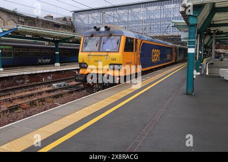 BR Class 92 dual-voltage electric locomotive No 92028 at Carlisle ...