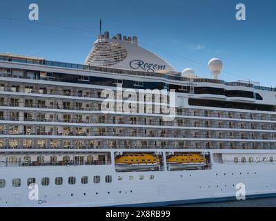 Cruise ship Seven Seas Grandeur, Monte Carlo, berthed at Monaco harbour ...