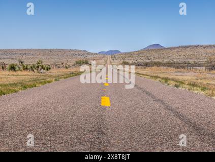 Long straight road in Texas, backroads of Texas Stock Photo - Alamy