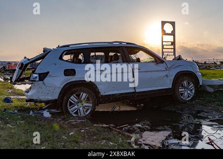 Sanger, Texas, USA. 27th May, 2024. On the night of May 25th, an EF-3 ...