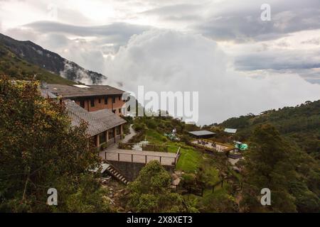 The Termales Del Ruiz Hotel located at 10,500 feet in the Andes ...