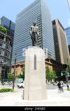 Statue of Inoue Masaru at the Marunouchi Square in Tokyo, Japan Stock ...