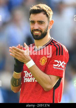 Bruno Fernandes of Manchester United applauds the fans after the game ...