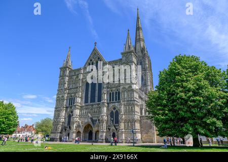 Salisbury Cathedral an historic landmark in Salisbury, Wiltshire ...