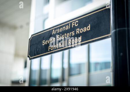 LONDON- MAY 13, 2024: Pedestrian signage in Finsbury Park for Wells ...