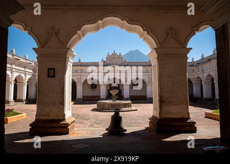 Atrium of the Museo Colonial, Colonial Museum, Antigua, Guatemala Stock ...