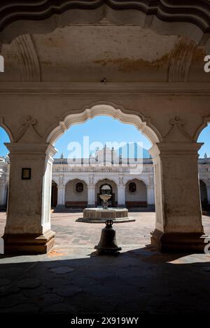 Atrium of the Museo Colonial, Colonial Museum, Antigua, Guatemala Stock ...