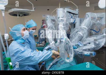 Da Vinci Robotic prostatectomy (removal of all or part of the prostate ...